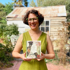 I am a Magpie I am a Currawong - A child's first bird book -CBCA 2025 ...